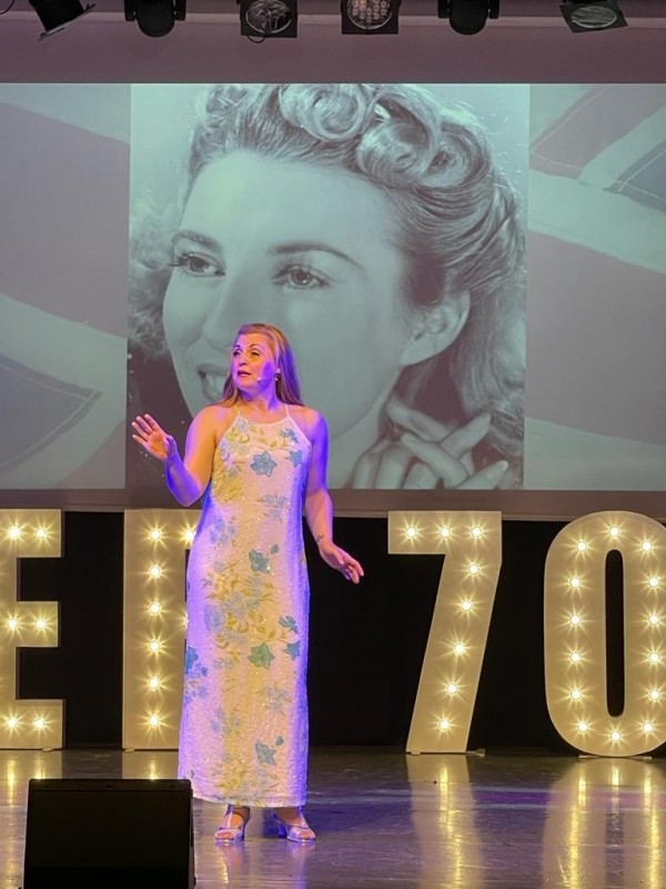 Eve - Female Singer - Ashburton, South West